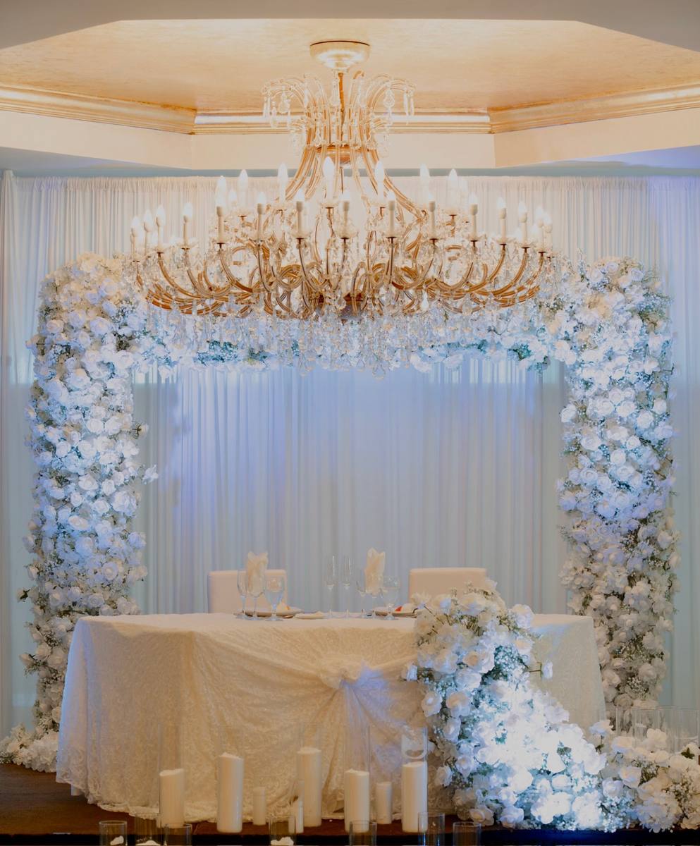 2026 Wedding Floral Trends: What's In & Out - Let’s Bloom Florist